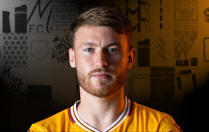 Callum Slattery signs - Motherwell Football Club
